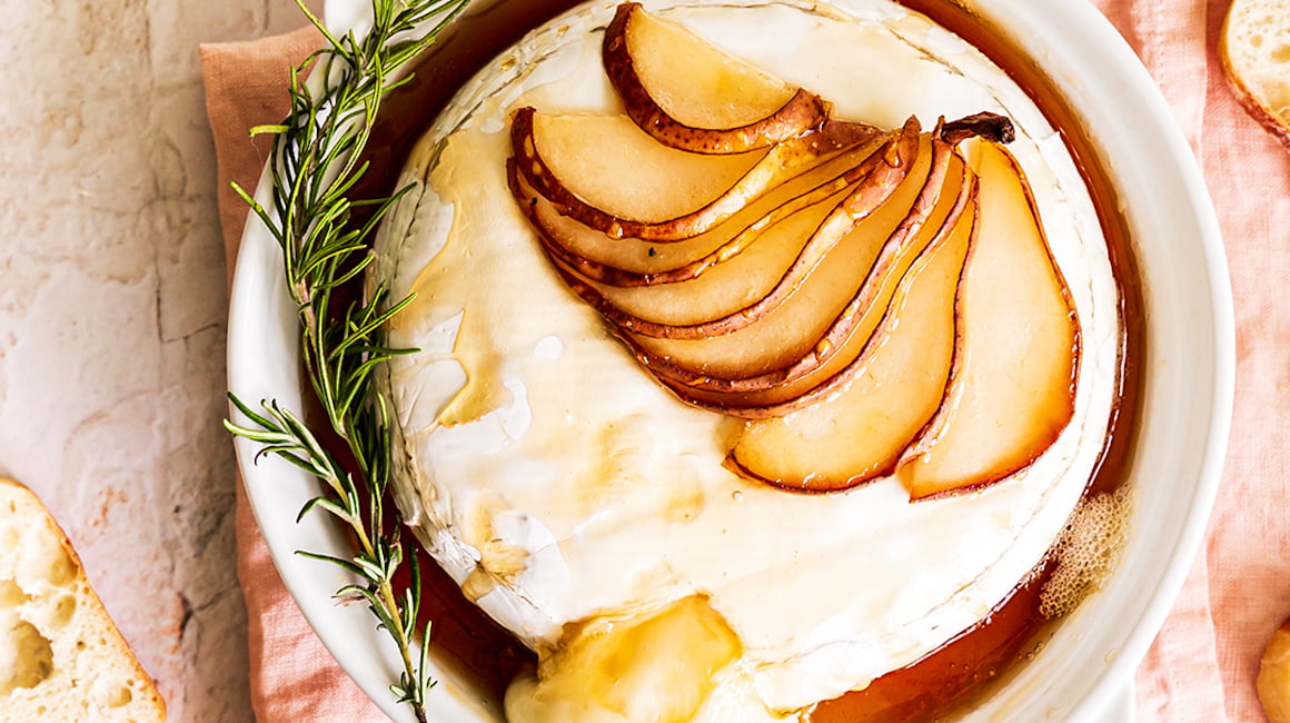 Honey, pear and rosemary baked brie | IGA Recipes